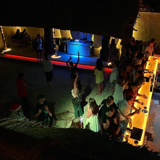 Khám phá Nirvana Beach Club, Bình Thuận | Mytour.vn