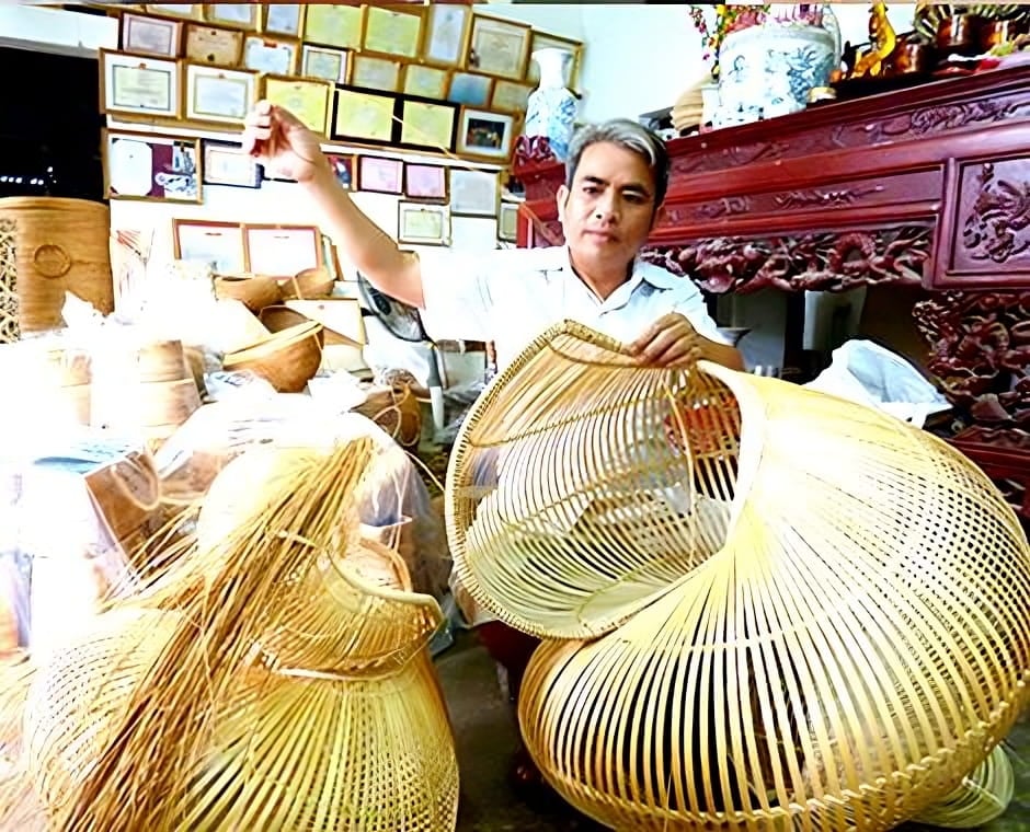 Khám phá Làng mây tre đan Phú Vinh - Nghệ thuật đặc sắc từ mây và tre