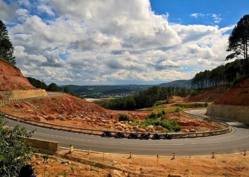 Con đường tơ lụa Đèo Tà Nung - điểm check-in tuyệt vời ở Đà Lạt