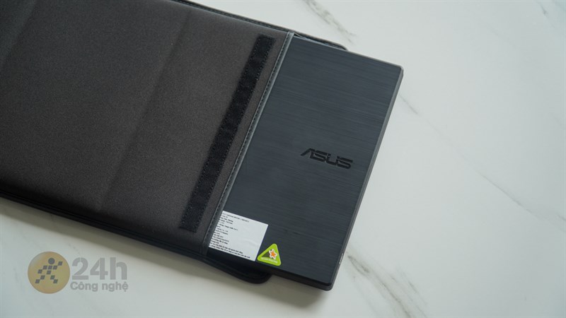 ASUS ZenScreen MB166C: Màn hình di động USB-C tiện ích trên tay