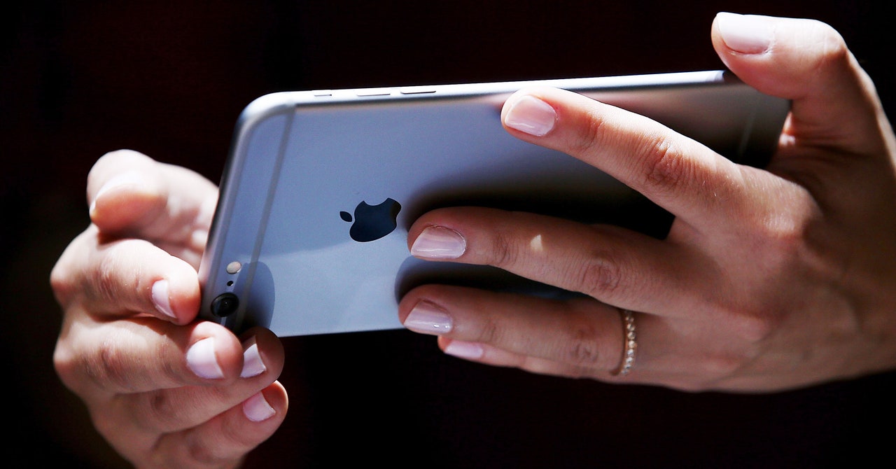 Apple Rút Lui Khỏi Kế Hoạch Gây Tranh Cãi Về Quét Ảnh | MYTOUR