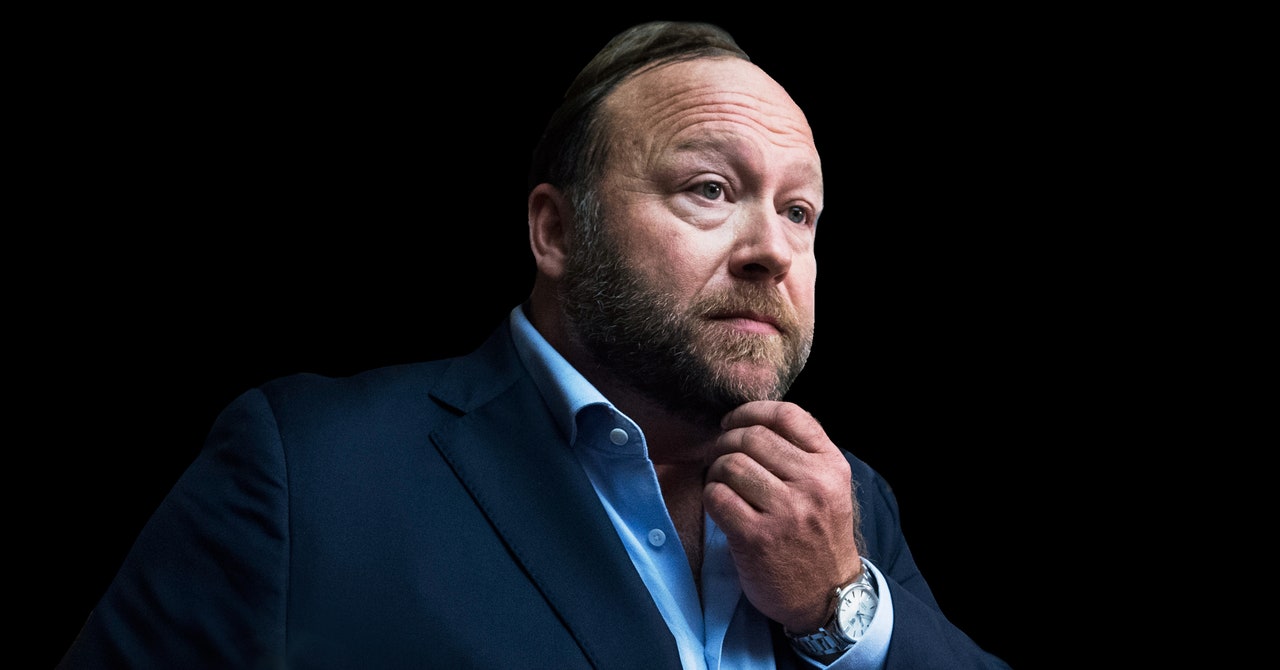 Facebook Cấm Alex Jones và Các Người Cực Đoan Khác—Nhưng Không Như Dự ...
