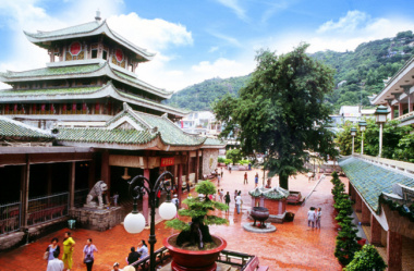 Chia sẻ trải nghiệm khám phá Chùa Bà trên đỉnh núi Sam (Châu Đốc) - Mytour