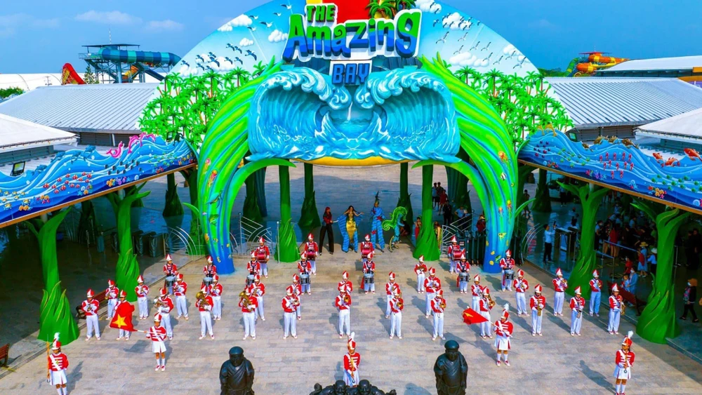 The Amazing Bay: Trải Nghiệm Vịnh Kỳ Diệu Không Lối Về - Blog Của Mytour.vn