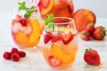 Hướng dẫn pha chế Rosé Sangria trái cây hương vị tươi mới - Mytour