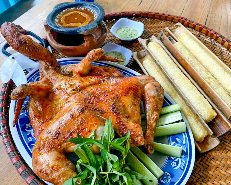 Top 5 Địa Điểm Gà Nướng Cơm Lam Ngon Nhất TP. HCM - Mytour.vn