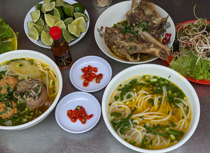 Top 10 Địa điểm Bún Bò Huế ngon nhất ở Quận Tân Bình, TP. HCM - Mytour.vn