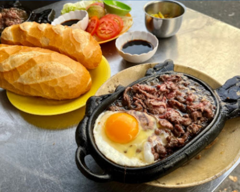 Top 11 Quán Bò Né Ngon Nhất Sài Gòn - Bí Quyết của Gourmet