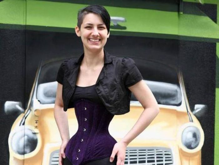 Top 14 người có vòng eo nhỏ nhất thế giới - Mytour.vn