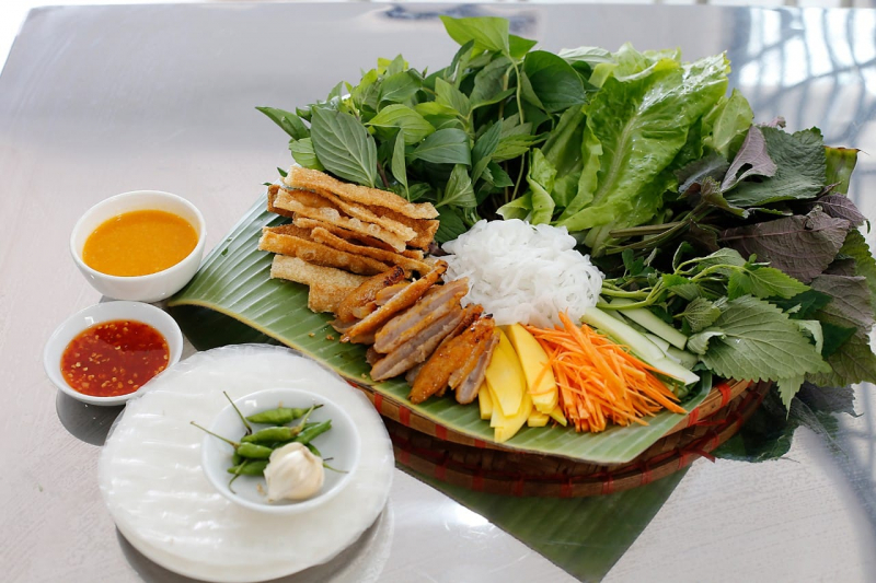 Top 5 Quán Nem Ngon Nhất Tây Hồ, Hà Nội - Mytour.vn