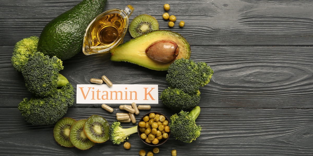 Vitamin K - Định nghĩa, tác động, liều lượng và thực phẩm giàu vitamin ...