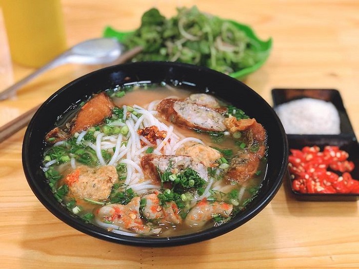 Danh sách các quán bún cá cay ngon ở Hải Phòng - ALONGWALKER