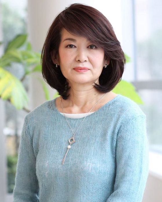 Danh sách các kiểu tóc uốn cho phụ nữ ở độ tuổi 50 sang trọng và nhẹ nhàng - ALONGWALKER