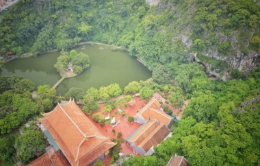 Động Hoàng Xá: Vẻ đẹp huyền bí ban tặng cho vùng quê Phủ Quốc - ALONGWALKER