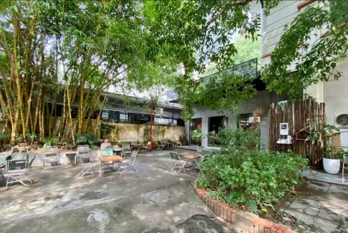 Top 20 quán cà phê đẹp ở Hà Nội để đội ngũ sống ảo thỏa mãn đam mê chụp ảnh - ALONGWALKER