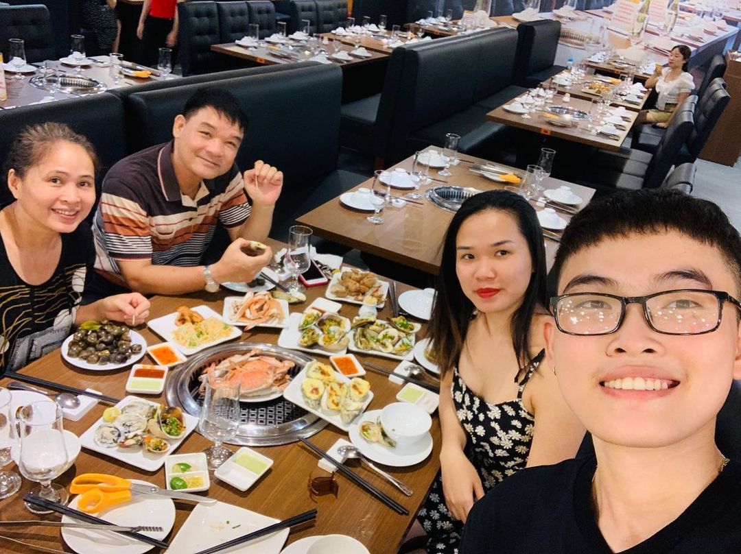 Đánh giá thực đơn buffet hải sản của Chef Dzung Nguyễn Tuân? Giá cả thế ...