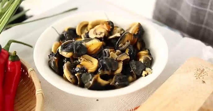 Hướng dẫn làm chả ốc giòn thơm, hấp dẫn từng miếng