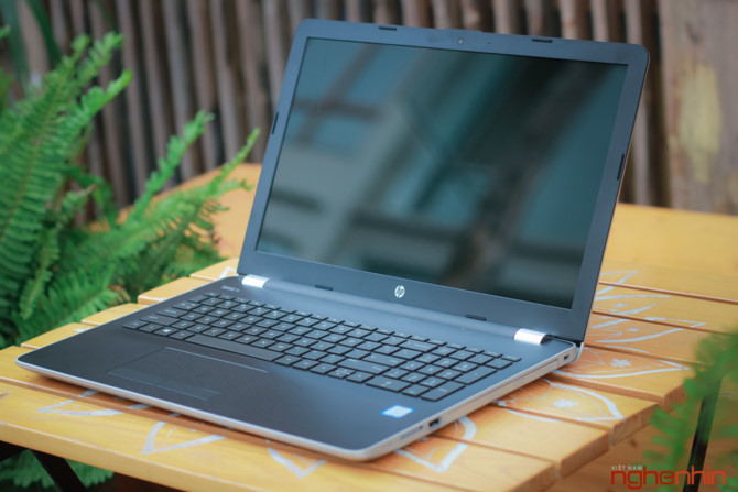 Trải nghiệm chiếc laptop HP 15 phiên bản 2017 với giá 13 triệu đồng.
