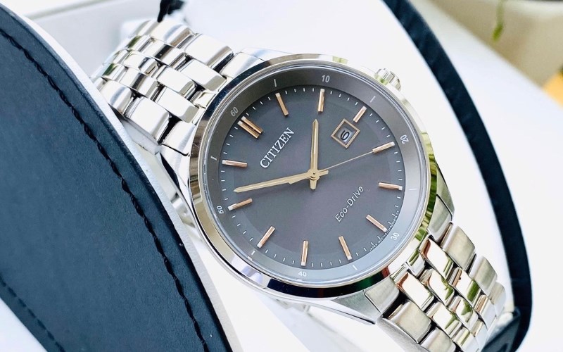 Đồng hồ Citizen Eco-drive E111: Nên Mua không, giá bao nhiêu?