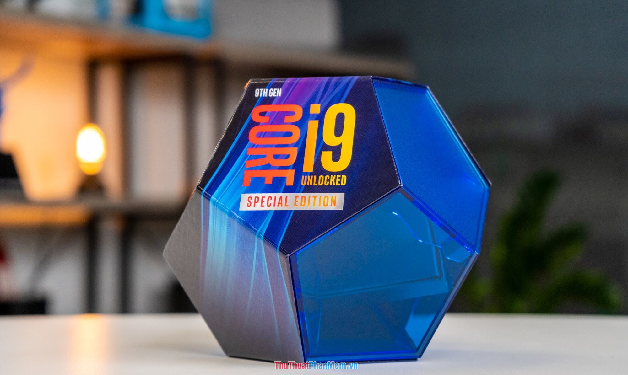 Hàng Tray là gì? So sánh CPU hàng Box và hàng Tray