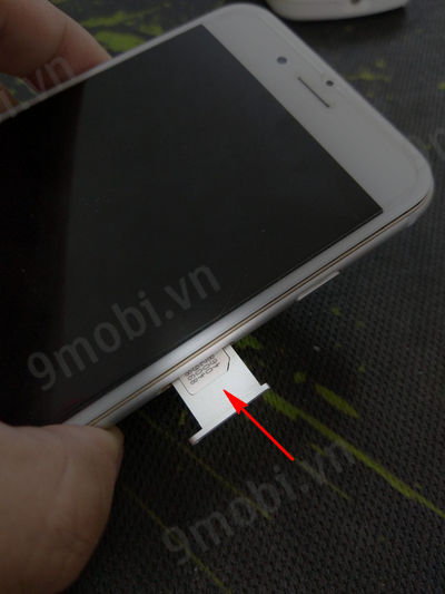 Cách tháo và lắp sim iPhone một cách chính xác để tránh sự cố