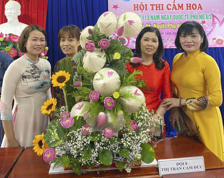 Top 1 cuộc thi cắm hoa - Mẫu cắm hoa vô địch