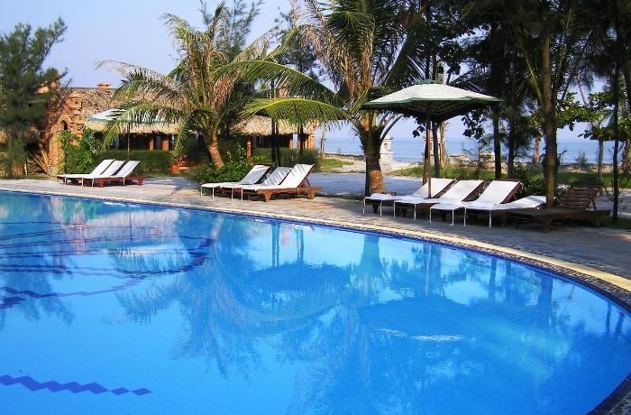 Compilation of Beach Resorts near Hanoi - ALONGWALKER