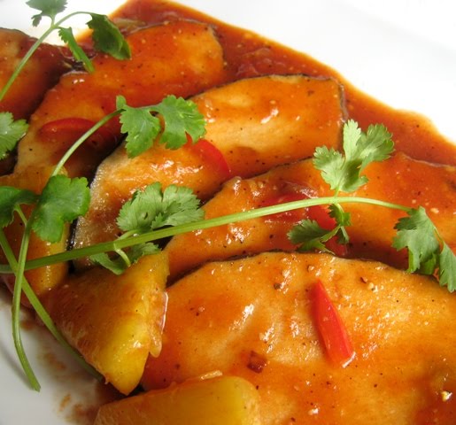 Savory Pineapple Braised Sapa Fish for a Rainy Day Meal - Mytour