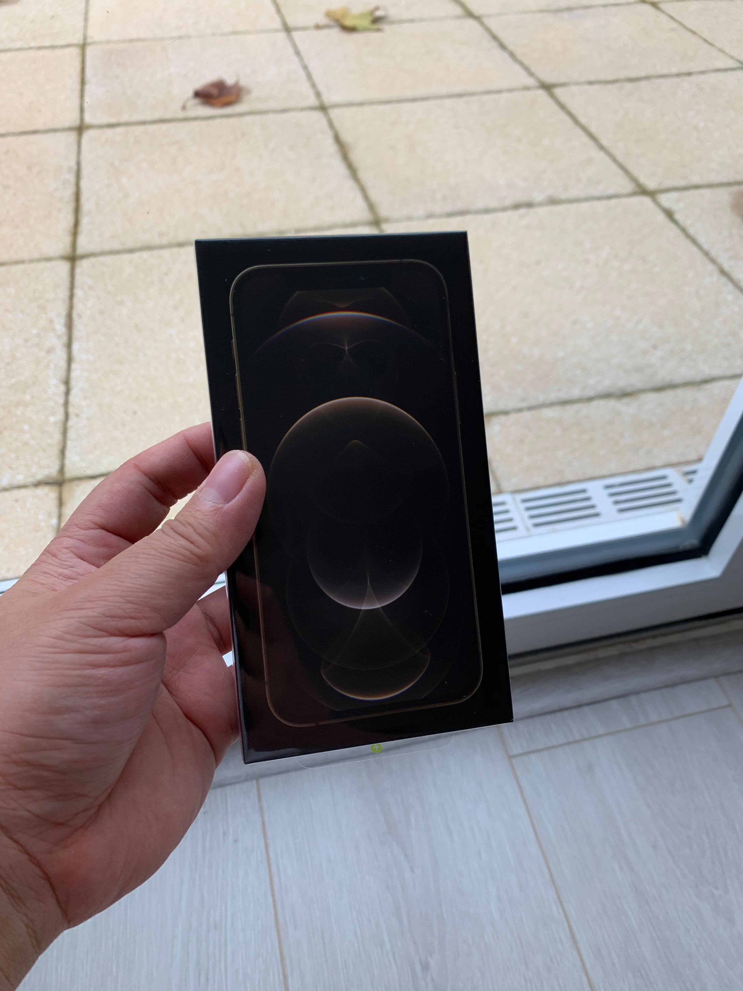 The captivating allure of the Golden Iphone 12 Pro