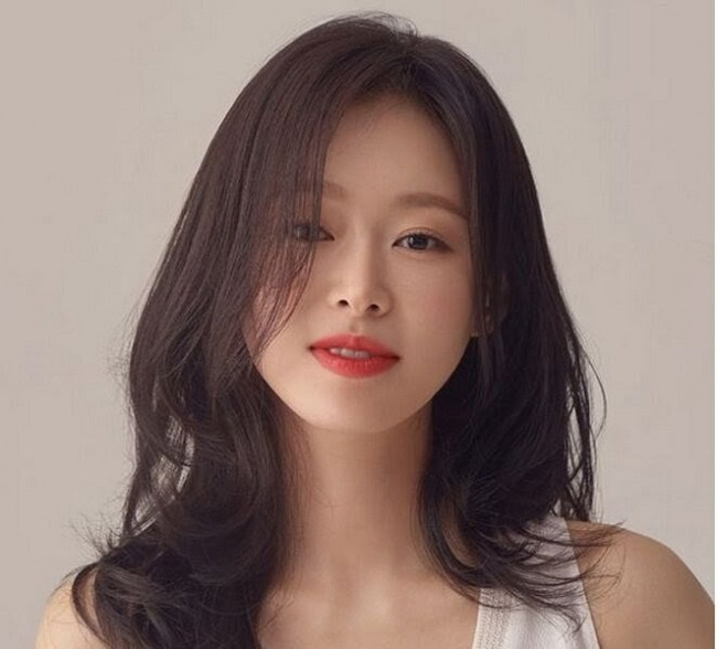 Explore 9+ Ultra-Trendy Long Mullet Layer Hairstyles for Women - Mytour