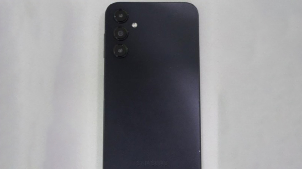 First look at real images of Galaxy M44, unveiling the design of the ...