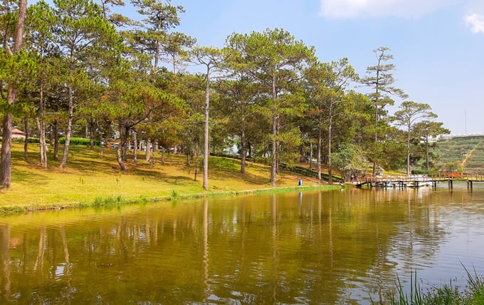 The Heartfelt Lake and its tales of unrequited love in Da Lat - Mytour
