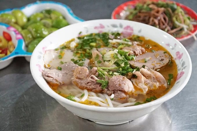 International publication suggests 10 excellent Hue-style beef noodle ...