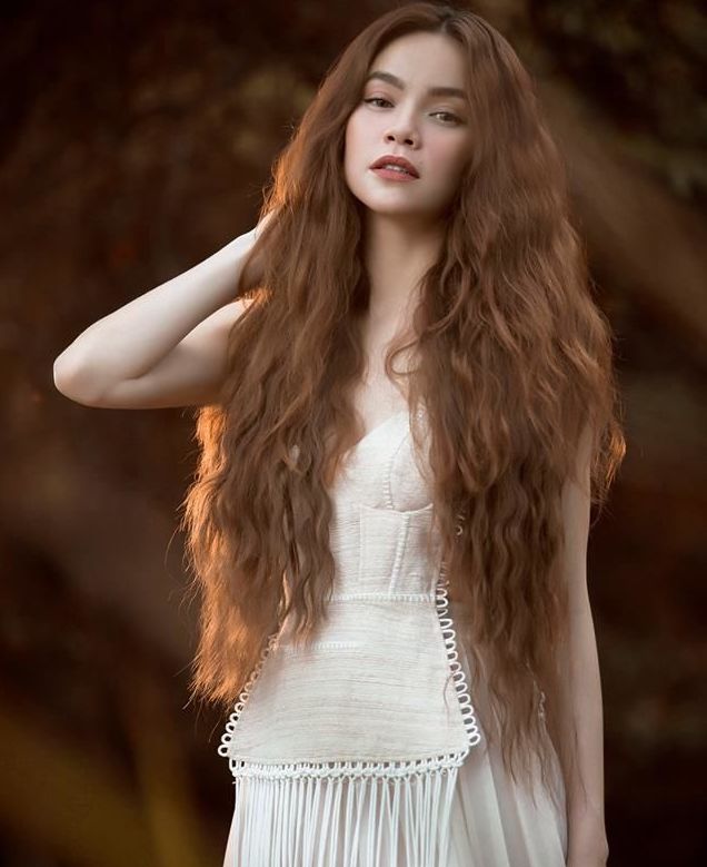 Explore Enchanting Cloud Hairstyles Fit for Long Tresses - ALONGWALKER