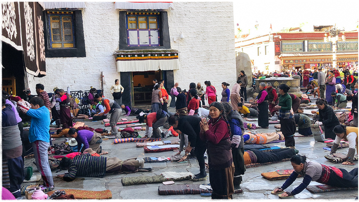 Experiencing the mesmerizing ritual of 'triple body - five elements ...