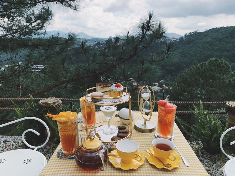 Discover the Top 15 charming coffee, tea, and pastry places with the ...