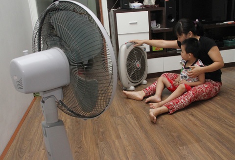 7 effective ways to save electricity when using electric fans in summer