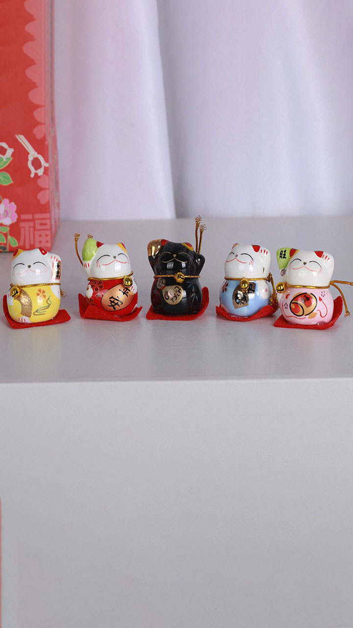 The Most Enchanting Fortune Cat Wallpapers