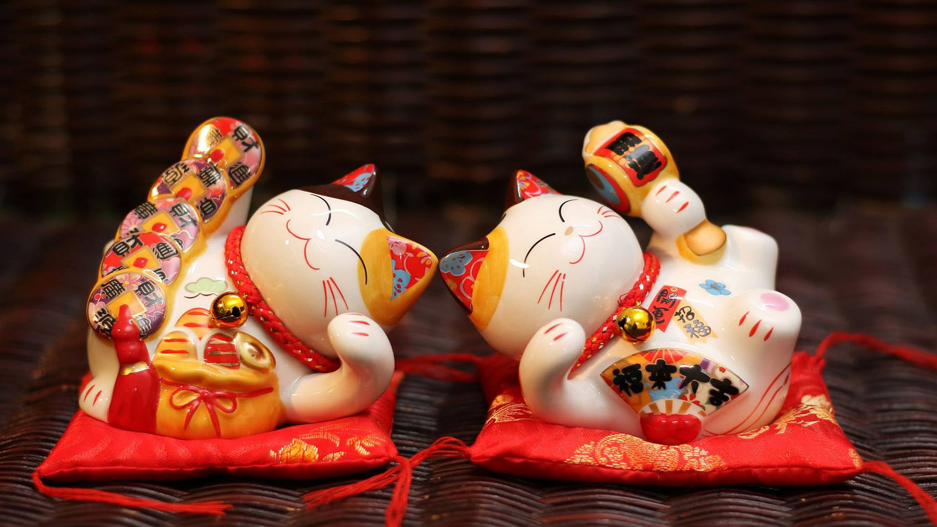 The Most Enchanting Fortune Cat Wallpapers