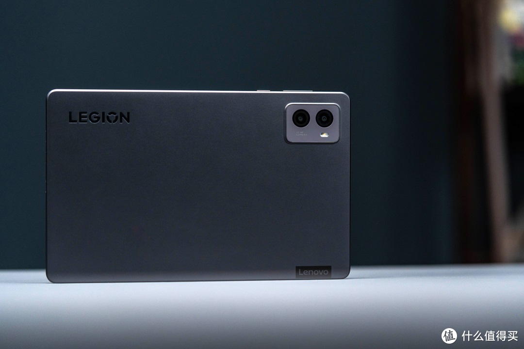 Explore the Legion Y700: Lenovo's Gaming Tablet featuring Snapdragon 8 ...