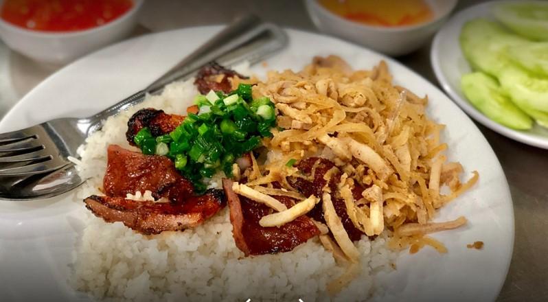 Discover Culinary Delights on Nguyen Khuyen Street, Hue - Mytour.vn