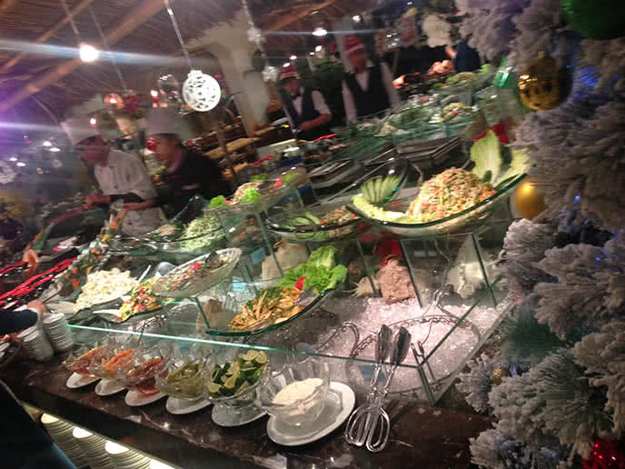 Exploring the Menu of L’annam Buffet - A Seafood Haven in Hanoi