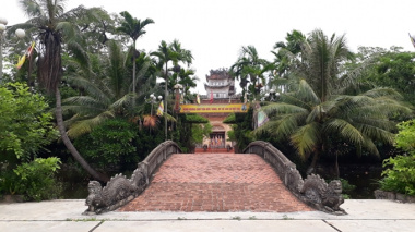 Co Le Temple – Tale of Monks Shedding Robes to Join the Battle - Mytour