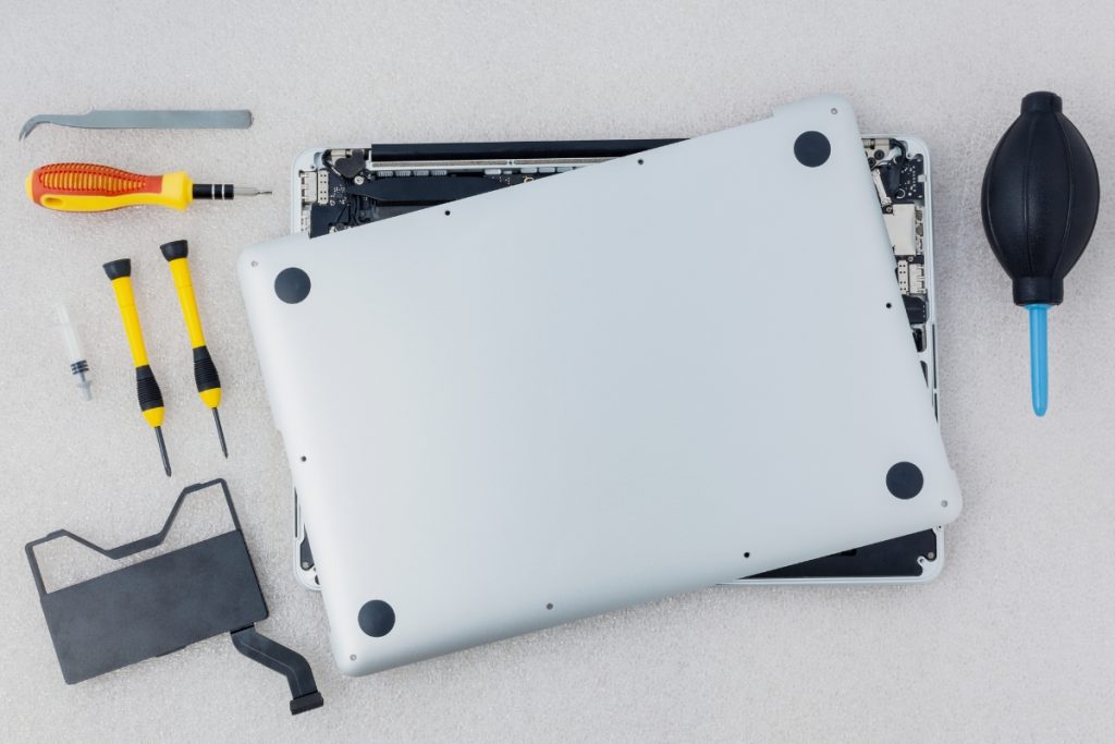 Unveiling the Causes and Remedies for a Dim and Blurry Laptop Screen ...