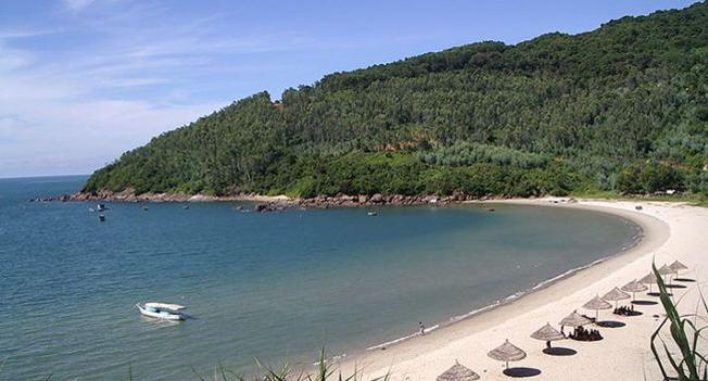 Explore the 8 most stunning beaches in Da Nang