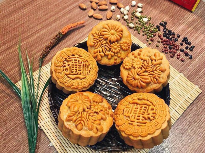 Top 7 Most Expensive Mooncakes in the World - Mytour.vn