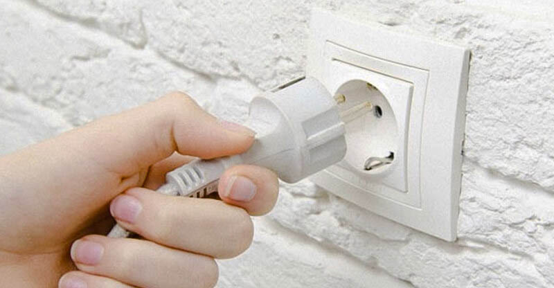 Why does the Sharp washing machine indicate the E4 error?