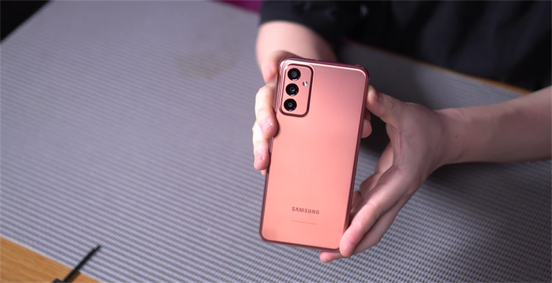 Trải nghiệm thực tế Galaxy Buddy2: Thiết kế đơn giản, Snapdragon 750G ...