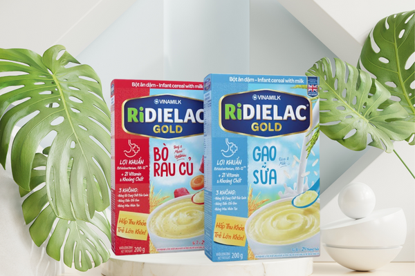 Cách pha bột ăn dặm Ridielac mà không bị vón cục