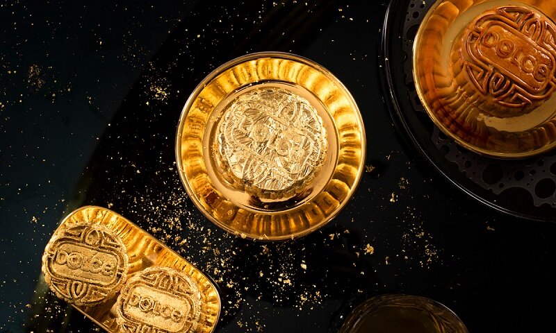 Discover Dolce's 2023 Collection of Golden Mooncake Boxes | Mytour.vn